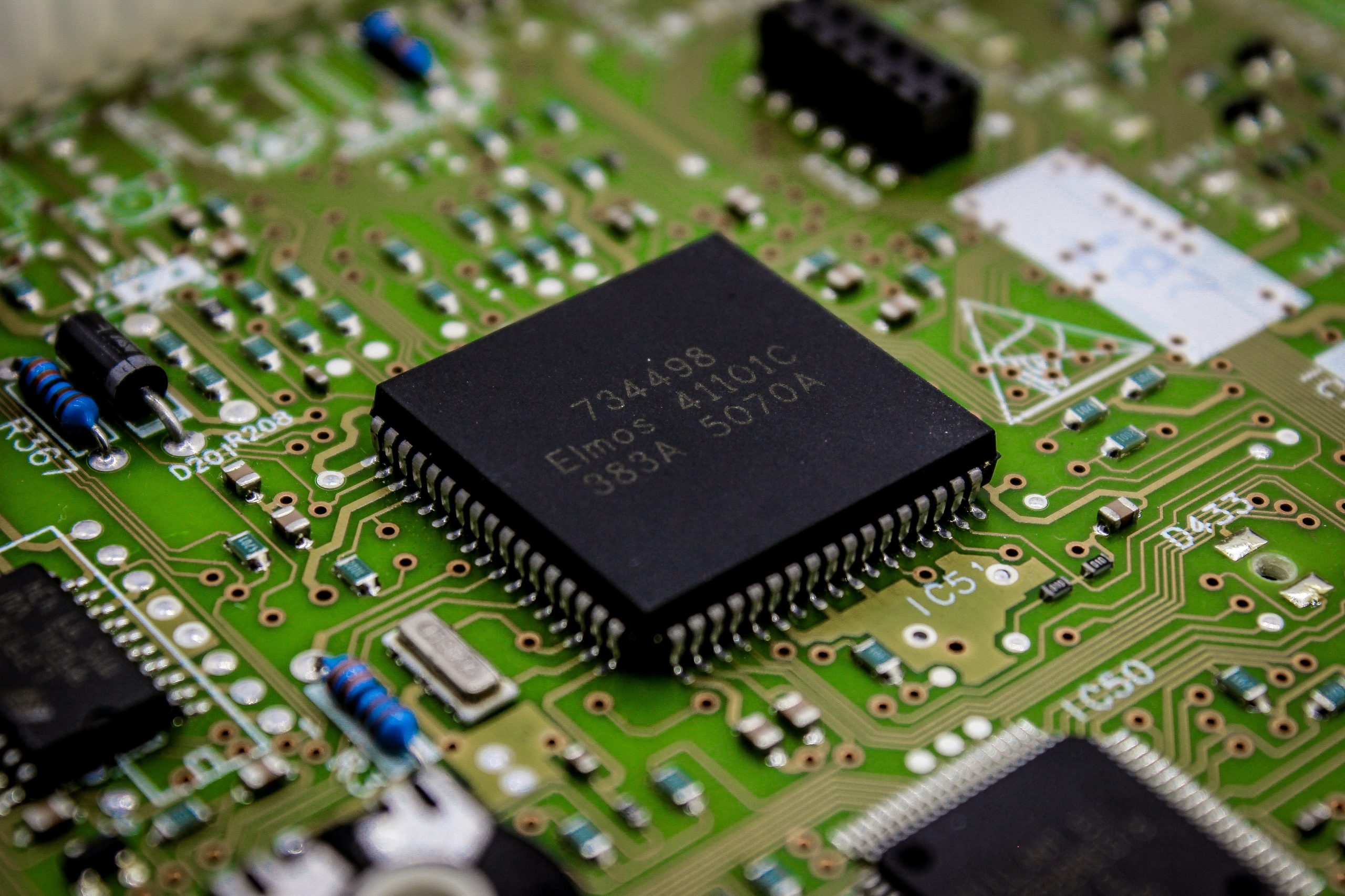 What Is a DC/DC Converter? Industrial Sourcing Guide
